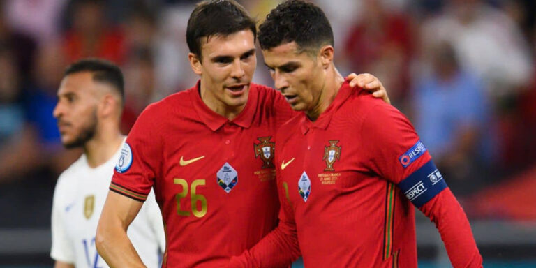 LeBron James Bantu Lakers Merekrut Klay Thompson - Berita Olahraga ...